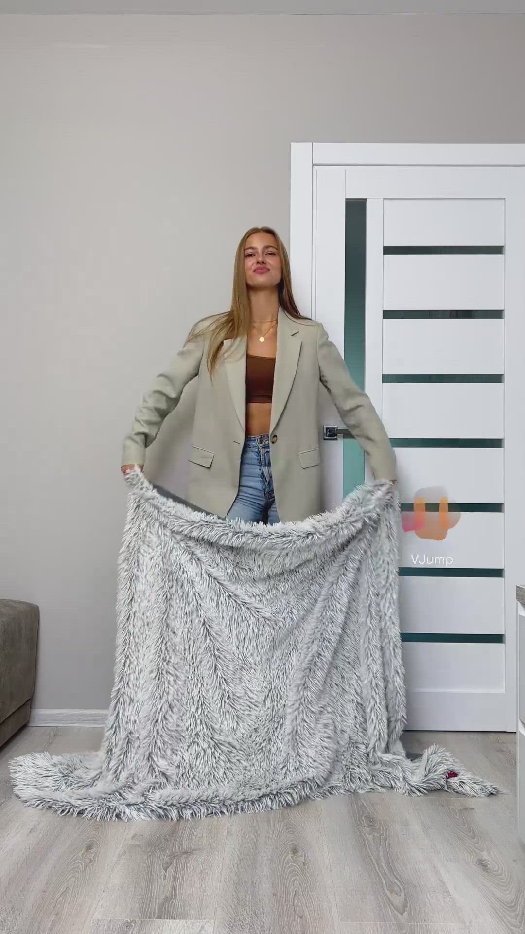 Waving a blanket and changing the look ️ How to make a TikTok videoe
