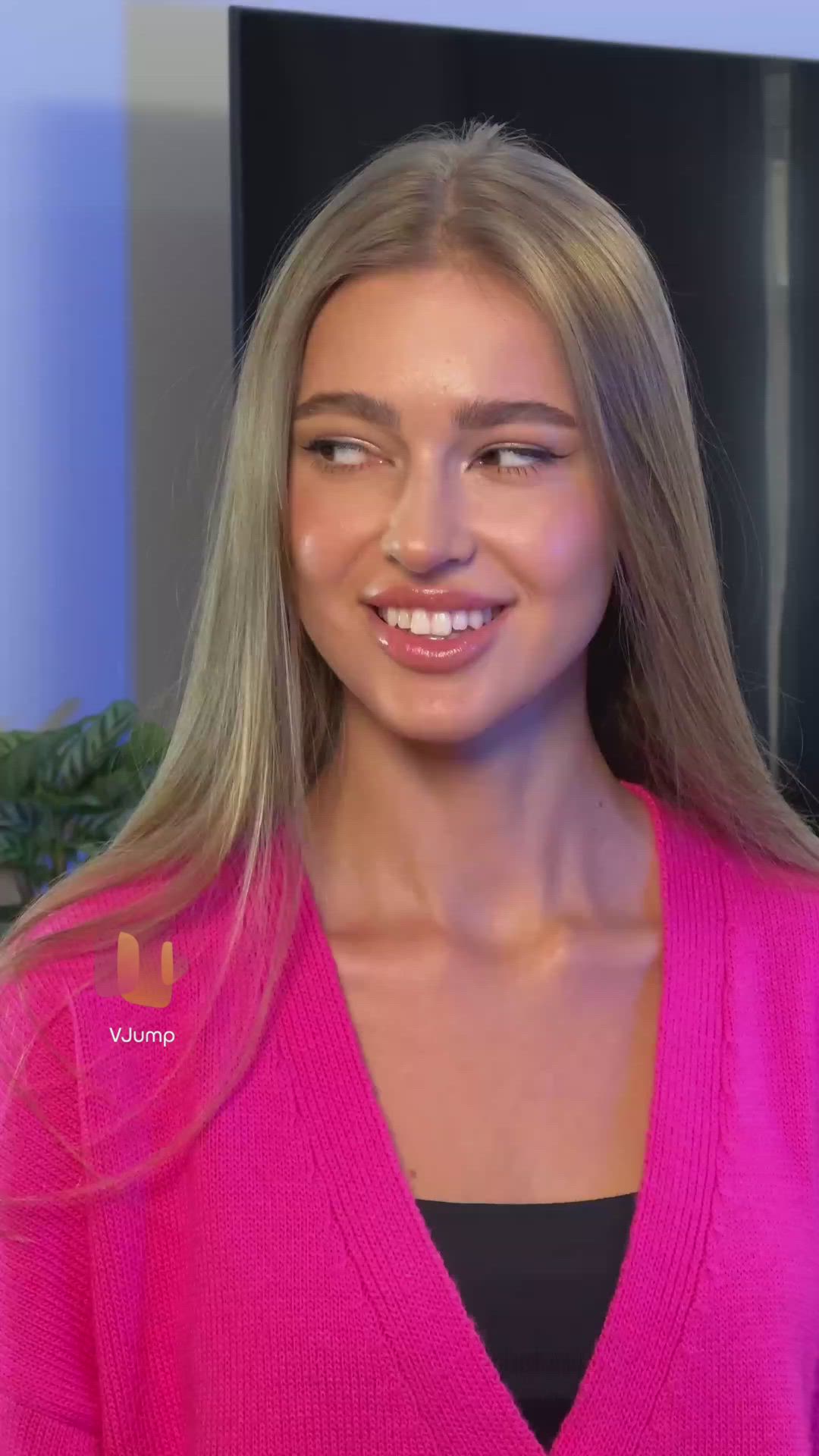 The tongue becomes very very long ️ How to make a TikTok videoe